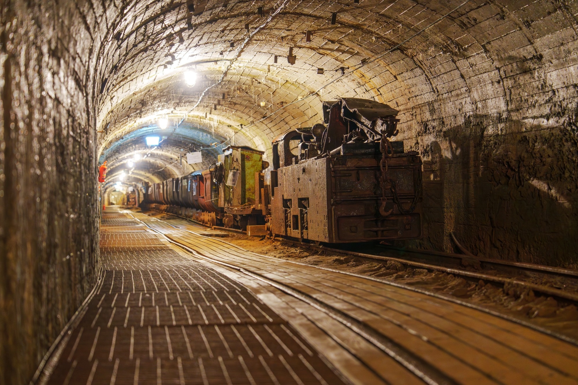 Smart Antenna Systems for Underground Mining Communication - flyusn.com